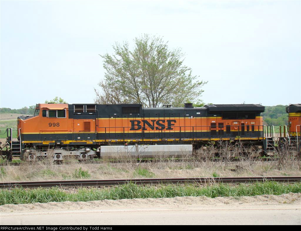 BNSF 998
